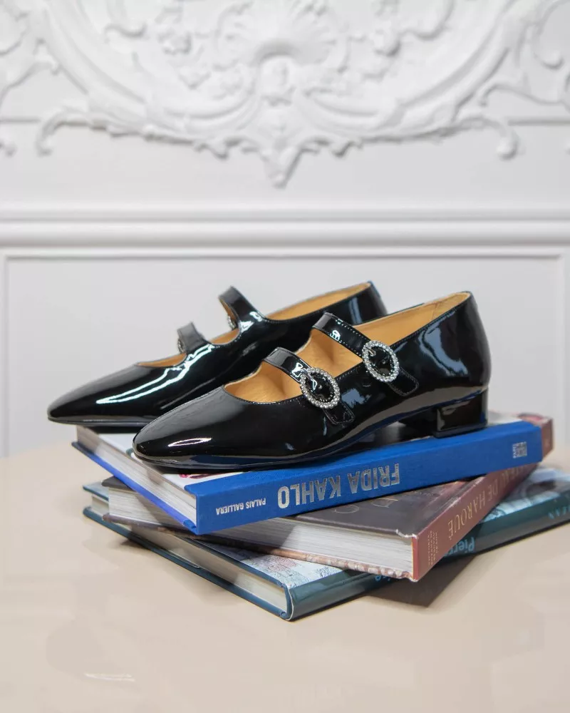 Chatelles, customizable, chic and timeless slippers